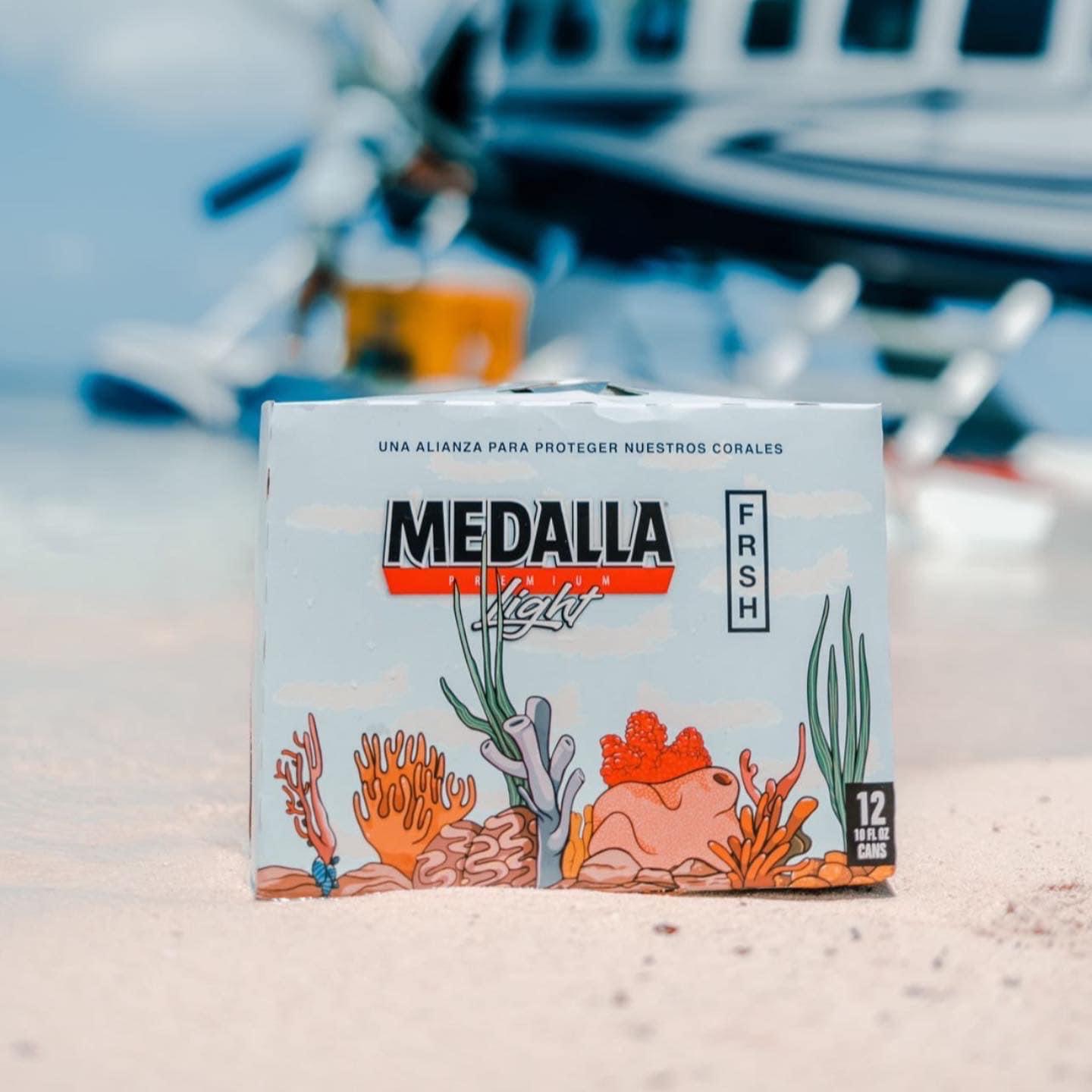Un collab por los corales | Medalla Light